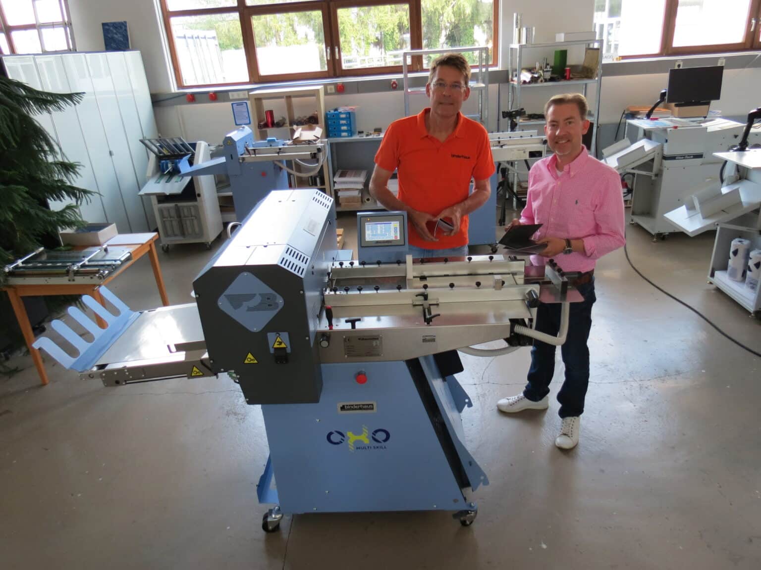 binderhaus nimmt die Nut- und Falzmaschine OXO Multiskill ins Programm ...