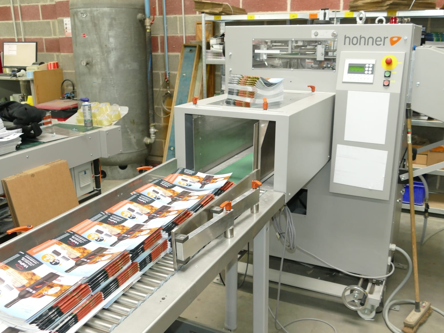 Hohner HHS Futura 9 im sehr produktiven Einsatz bei Ott Imprimeurs in ...