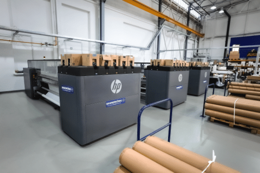 Bannerkönig baut Produktionskapazitäten aus › Print.de